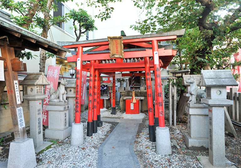 Shinsekai Inari Shrine | Maido