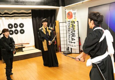 Practice sword-fighting with the pros in Namba | Maido